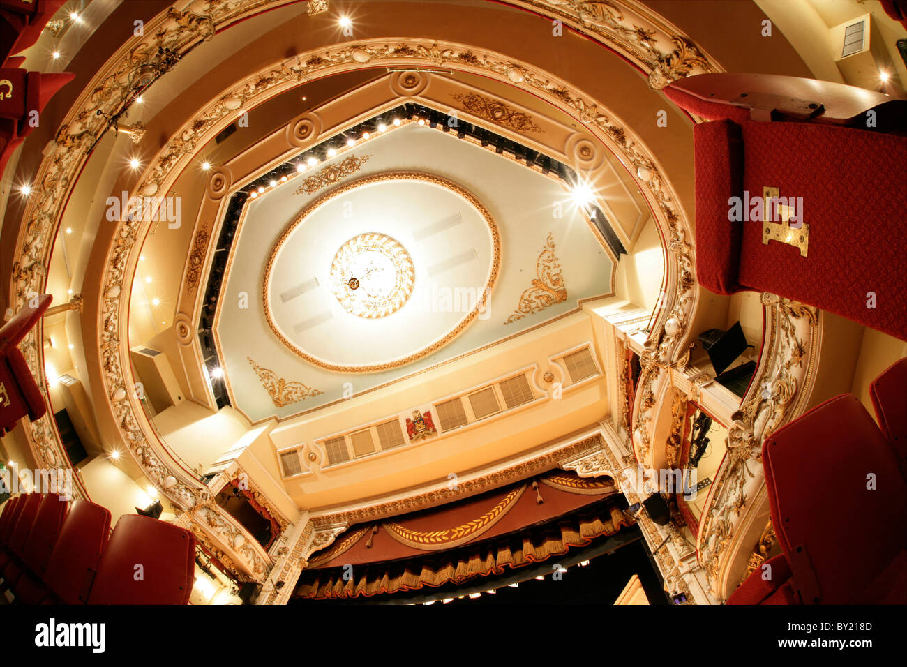 Grand theatre swansea hi-res stock photography and images - Alamy