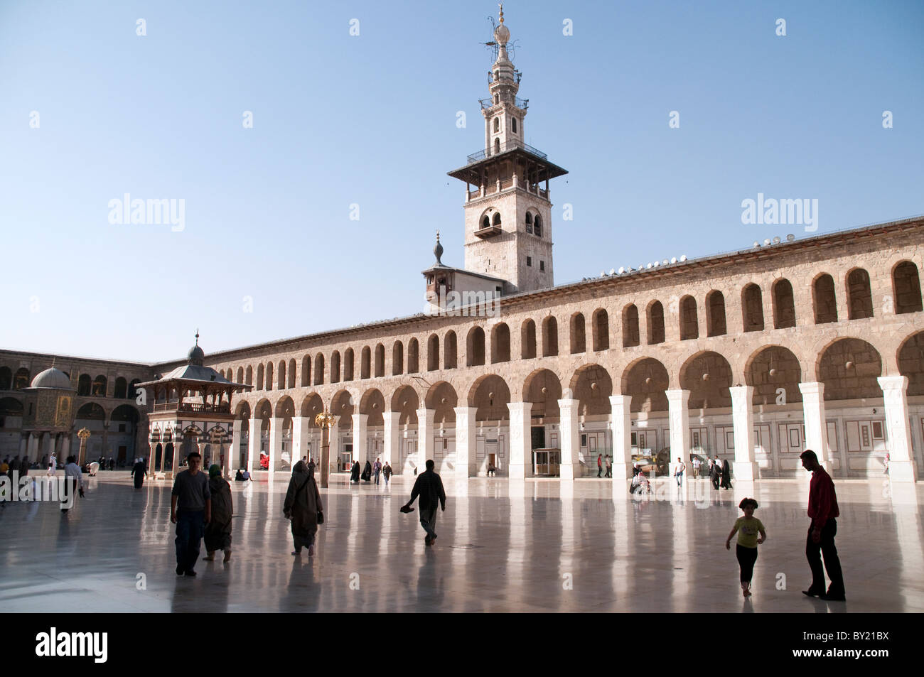 Syrian Muslim worshippers in the open-air courtyard of the Umayyad ...