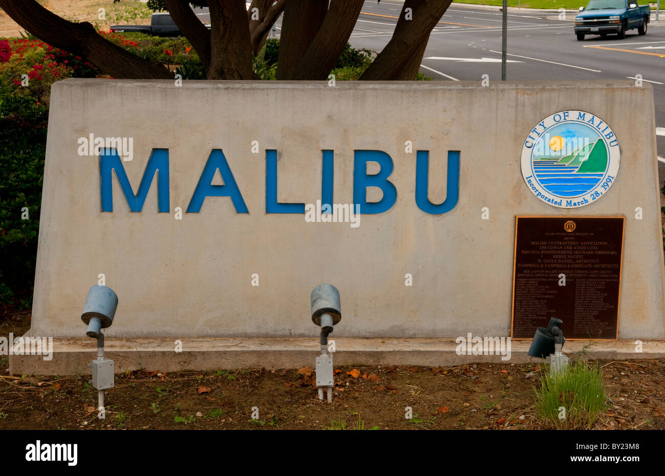 Welcome to Malibu sign in trendy Malibu California, home to many movie ...