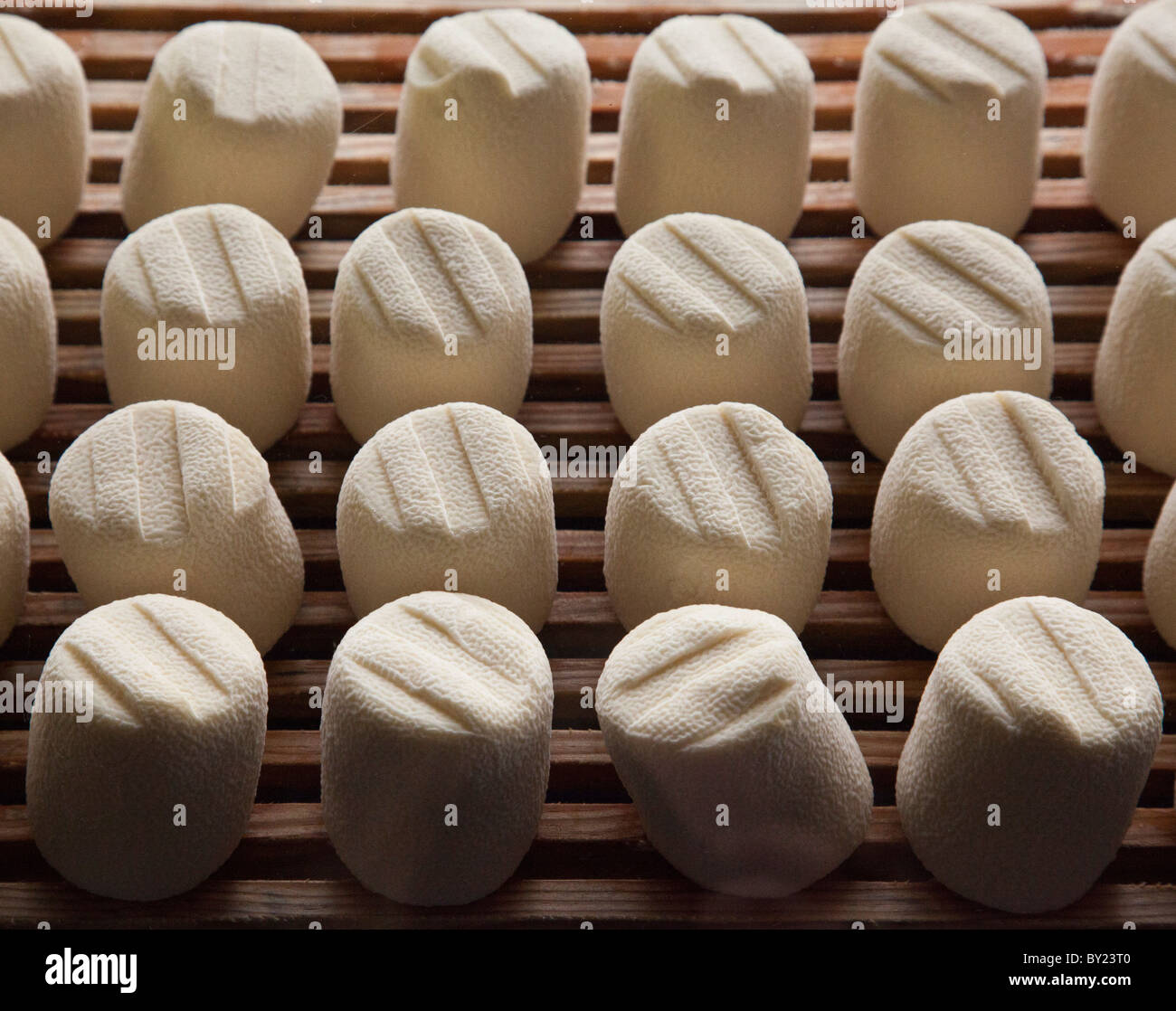 Pallet of cheese hi-res stock photography and images - Alamy