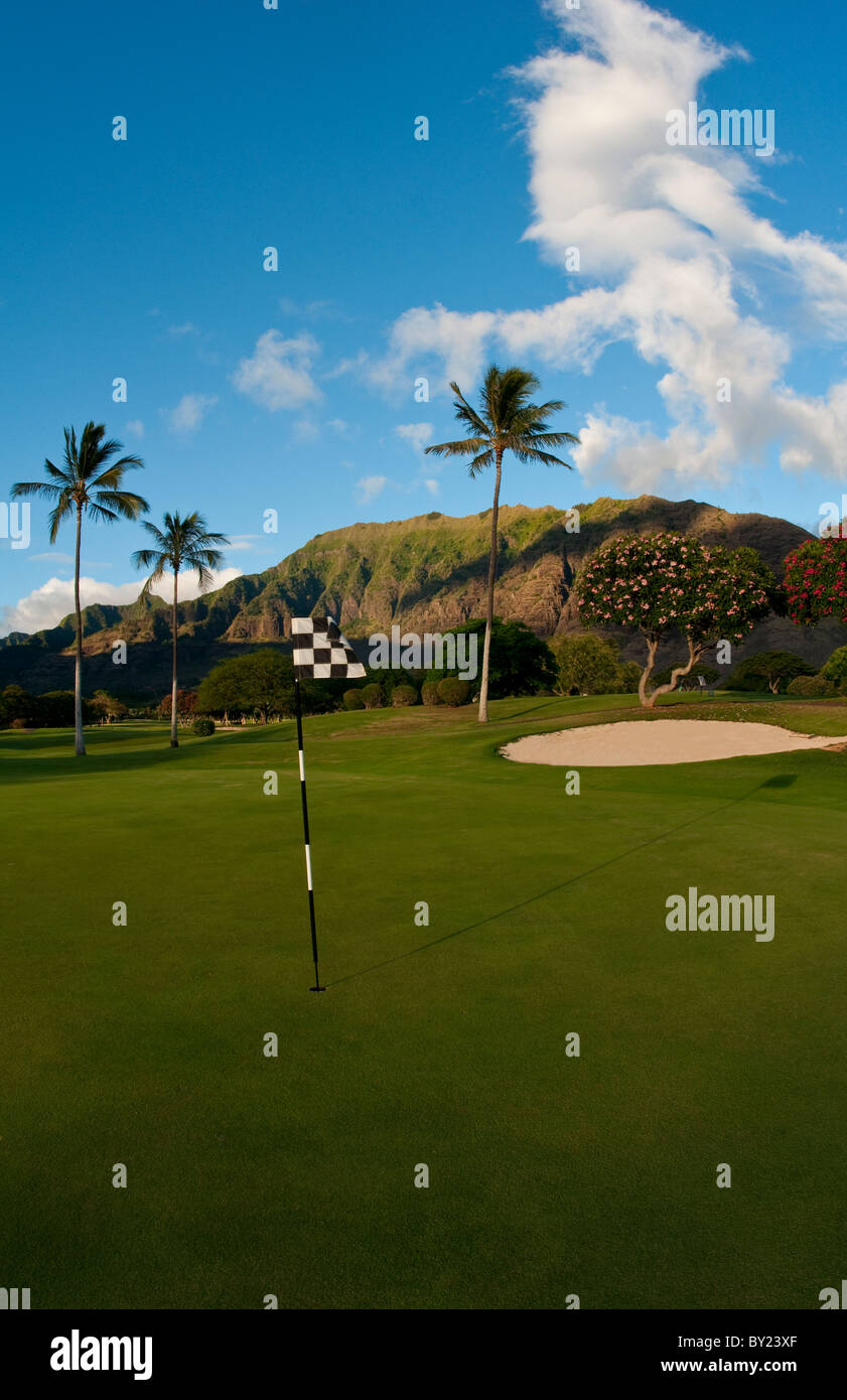 Exclusive hole 8 of Makaha Resort and Club in Waianae, Wekaha Oahu ...