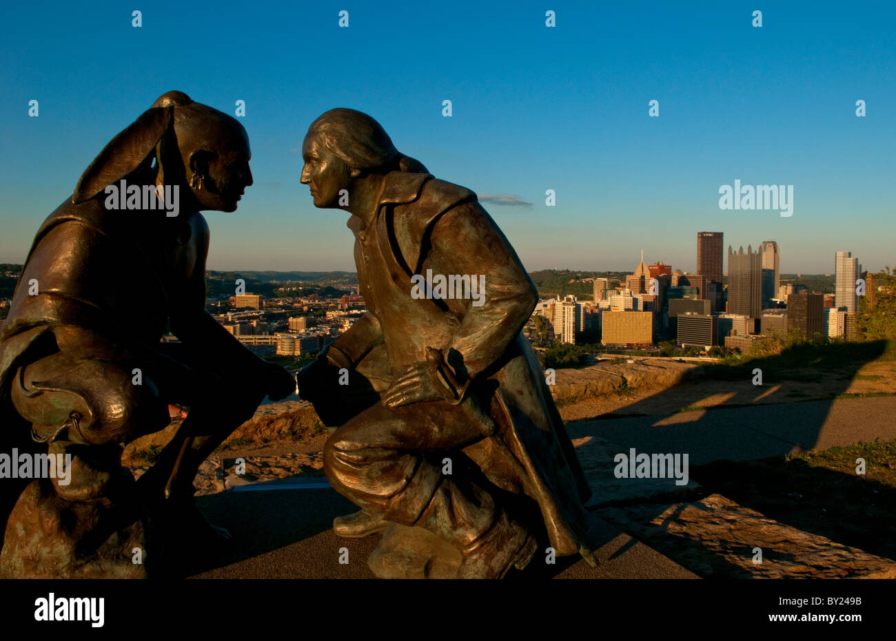 Pittsburgh pennsylvania pa statue hi-res stock photography and images ...