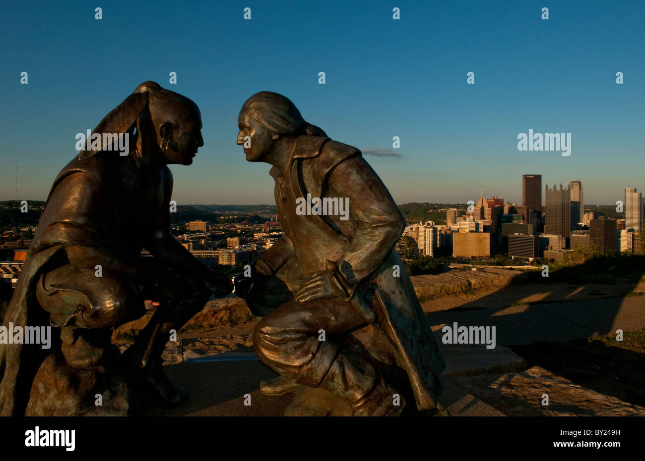 Pittsburgh pennsylvania pa statue hi-res stock photography and images ...