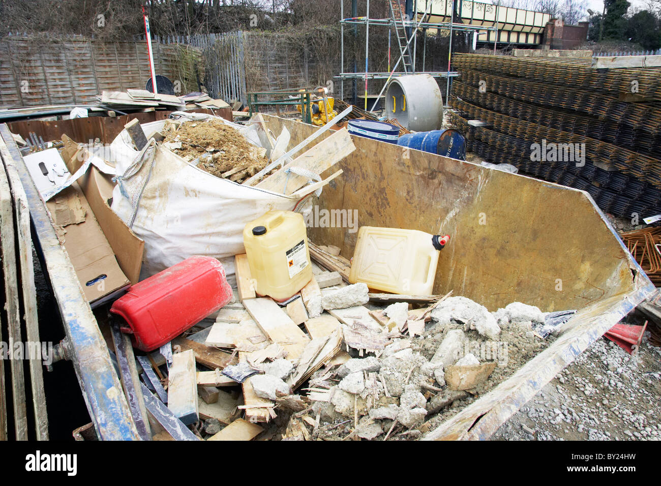 Skip onsite with waste materials not segregated for recycling - bad ...
