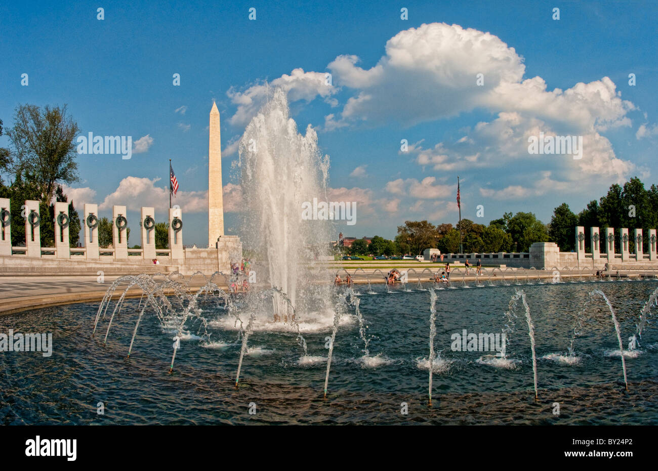 World war ii memorial plaza hi-res stock photography and images - Alamy