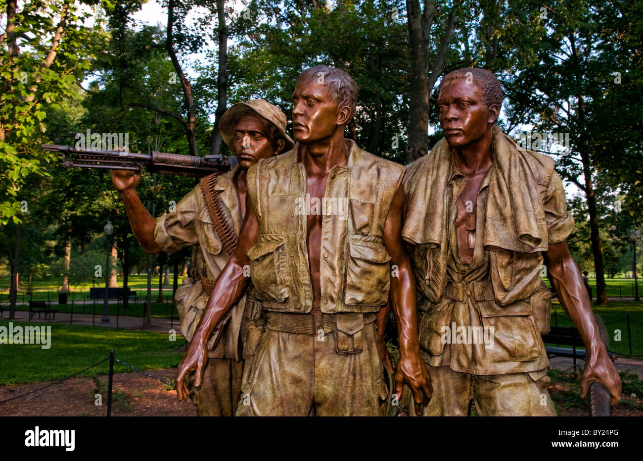 Bronze statue of Vietnam soldiers in National Mall at Vietnam Memorial ...