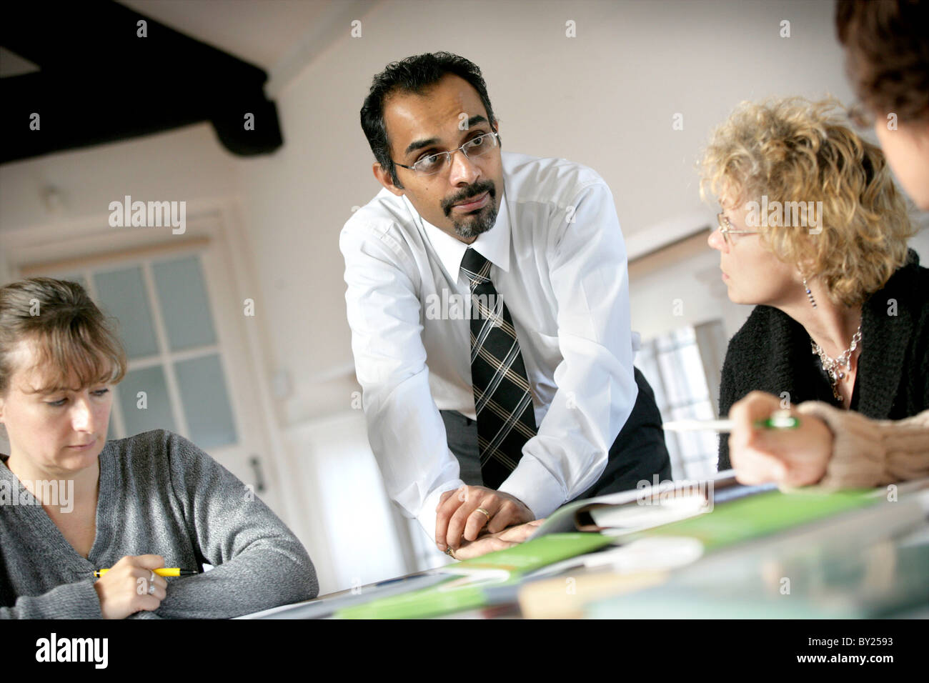 Teamwork learner hi-res stock photography and images - Alamy