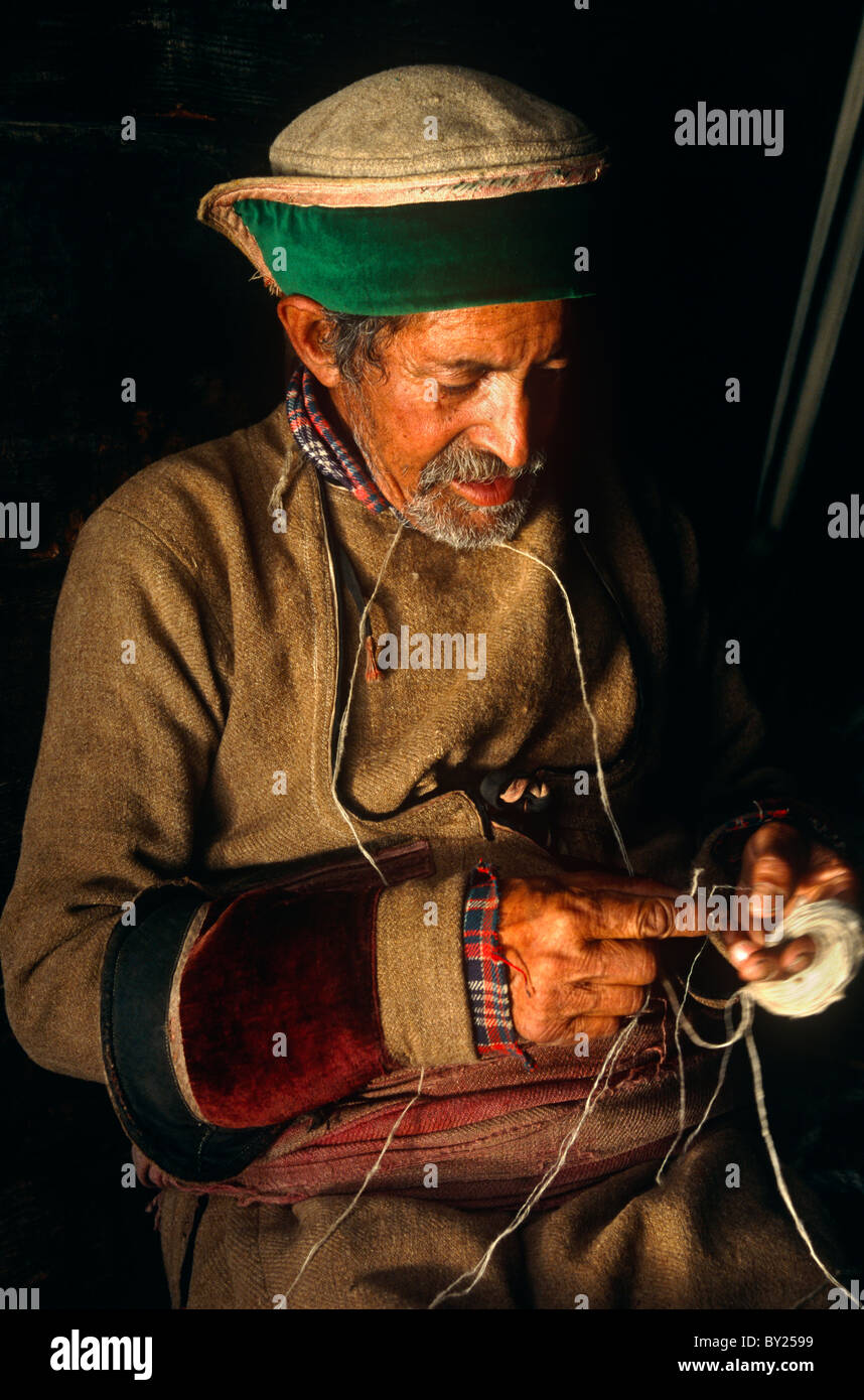 Kinnauri hat hi-res stock photography and images - Alamy