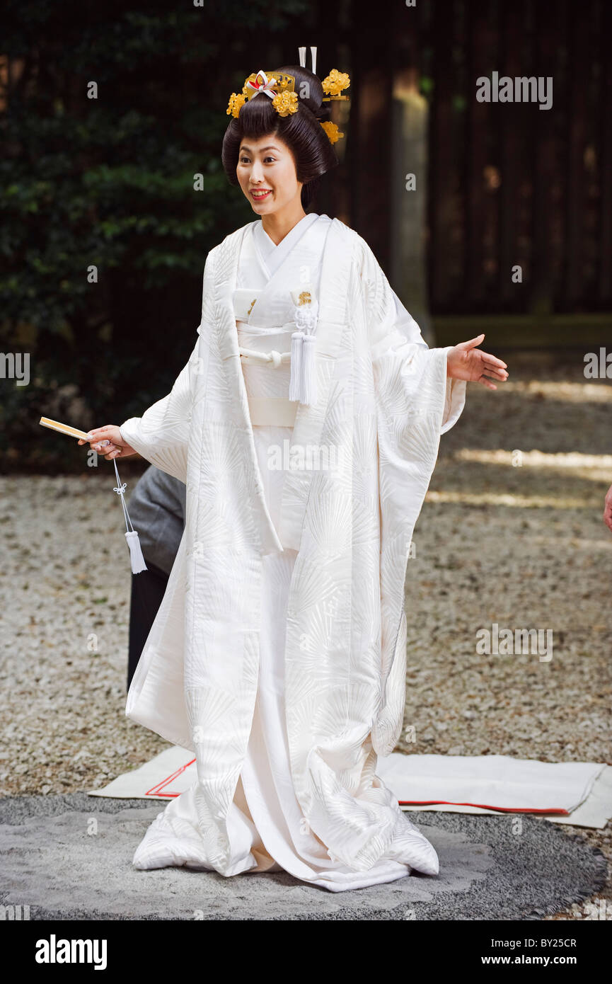 Asia, Japan, Tokyo, wedding ceremony at Meiji Jingu shrine Stock Photo ...