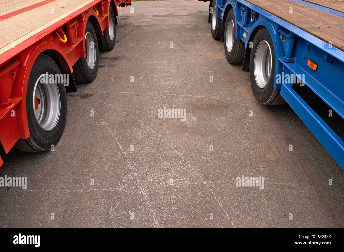 Flat Back Trailer High Resolution Stock Photography and Images - Alamy