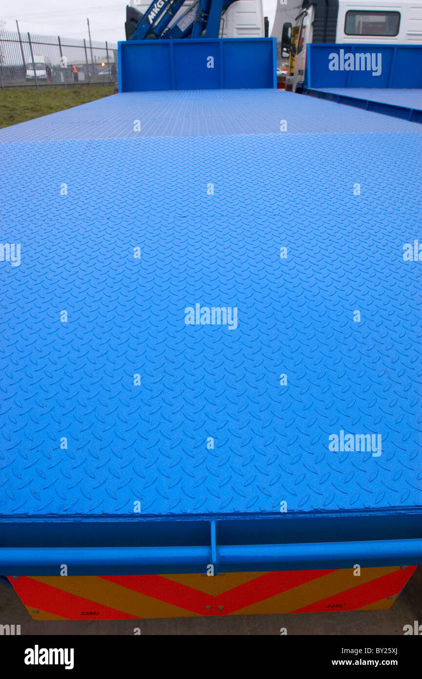 Flat bed lorry hi-res stock photography and images - Alamy