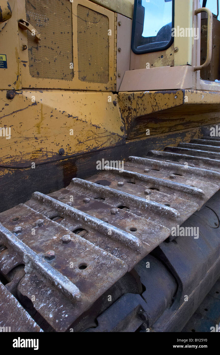 Caterpillar tracks hi-res stock photography and images - Alamy