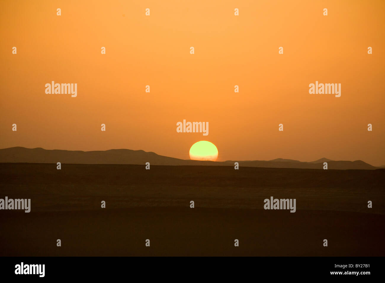 Ghadames, Libya; Sunset over the desert of Ghadames Stock Photo - Alamy