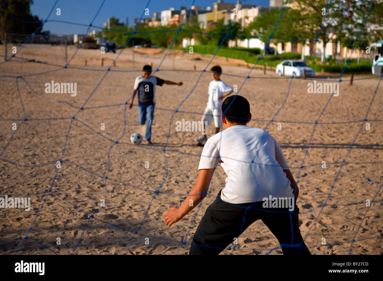 Arab children playing sport hi-res stock photography and images - Alamy