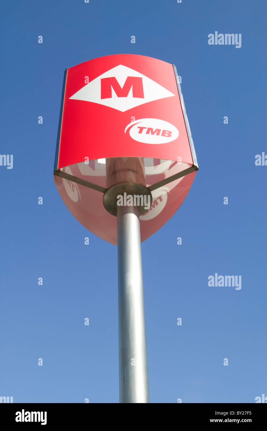 Barcelona underground railway sign Stock Photo - Alamy