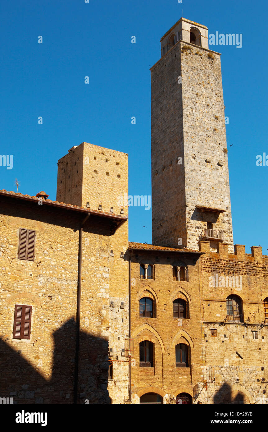 Medieval towers hi-res stock photography and images - Alamy