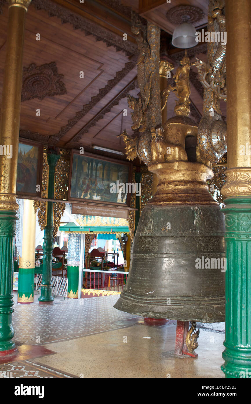 Burmese temple bell hi-res stock photography and images - Alamy