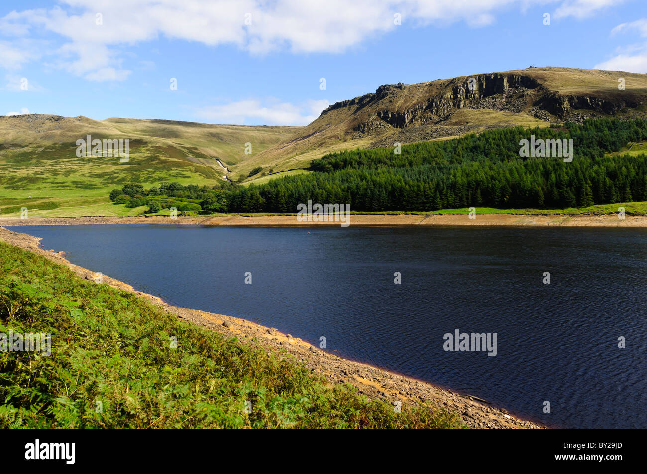 Dovestone reservoir, peak district hi-res stock photography and images ...