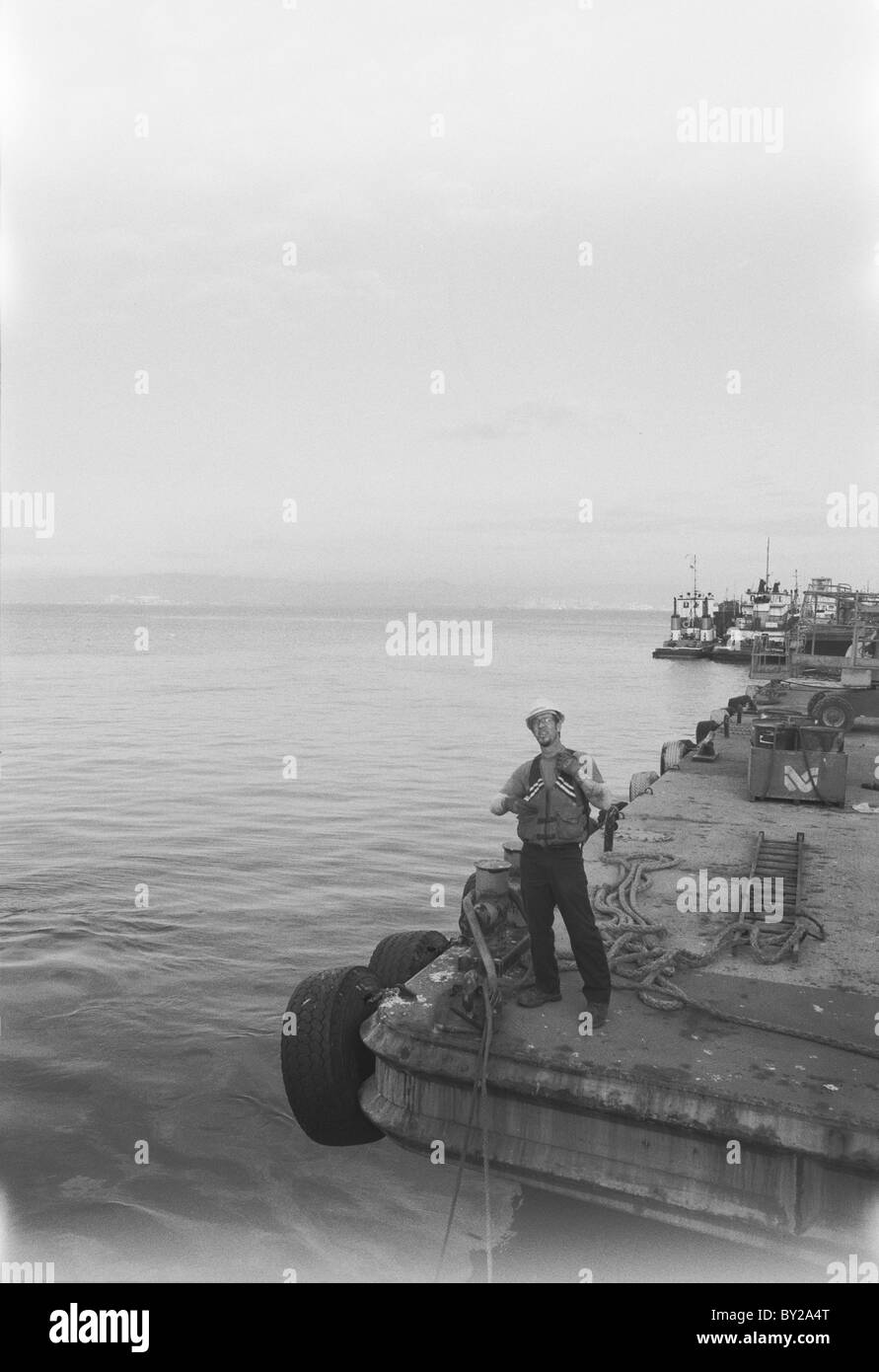 Dock worker black and white hi-res stock photography and images - Alamy