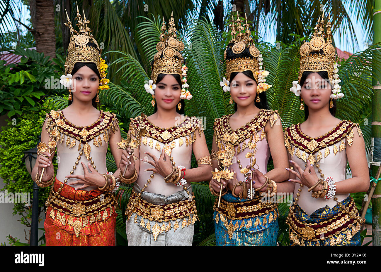 Dancers in native traditional gold ancient dance costume in Siem Reap ...