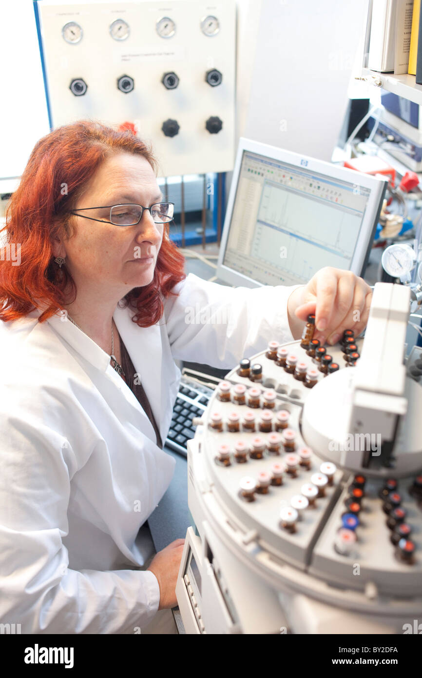 Scientists in University laboratory at Exeter Greenpeace Lab Stock ...