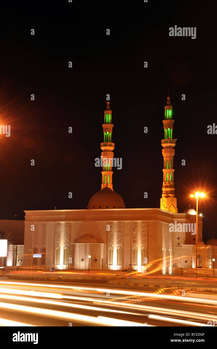 Mosque in the night in Ajman. United Arab Emirates Stock Photo - Alamy
