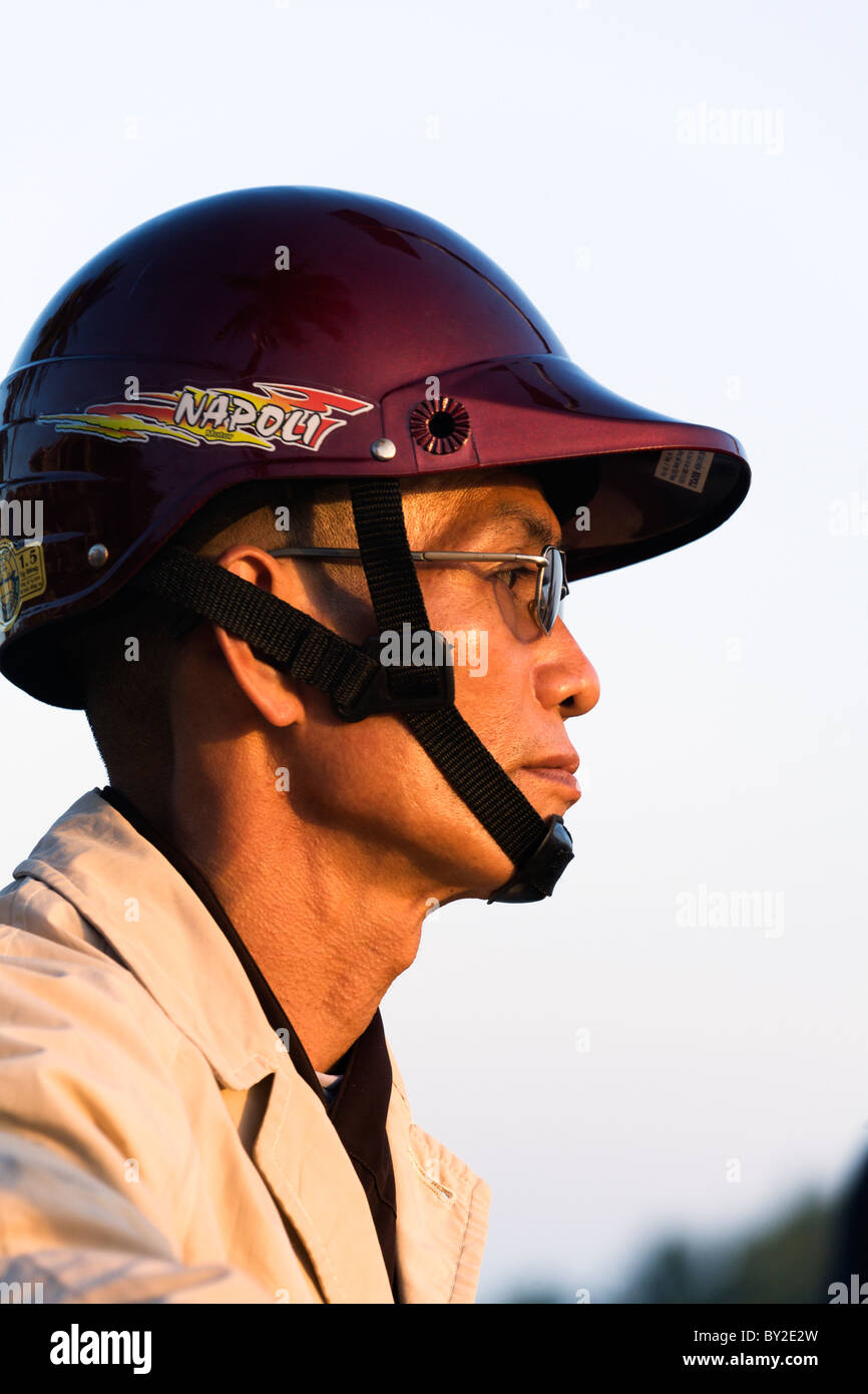 Portrait vietnamese man hoi vietnam hi-res stock photography and images ...