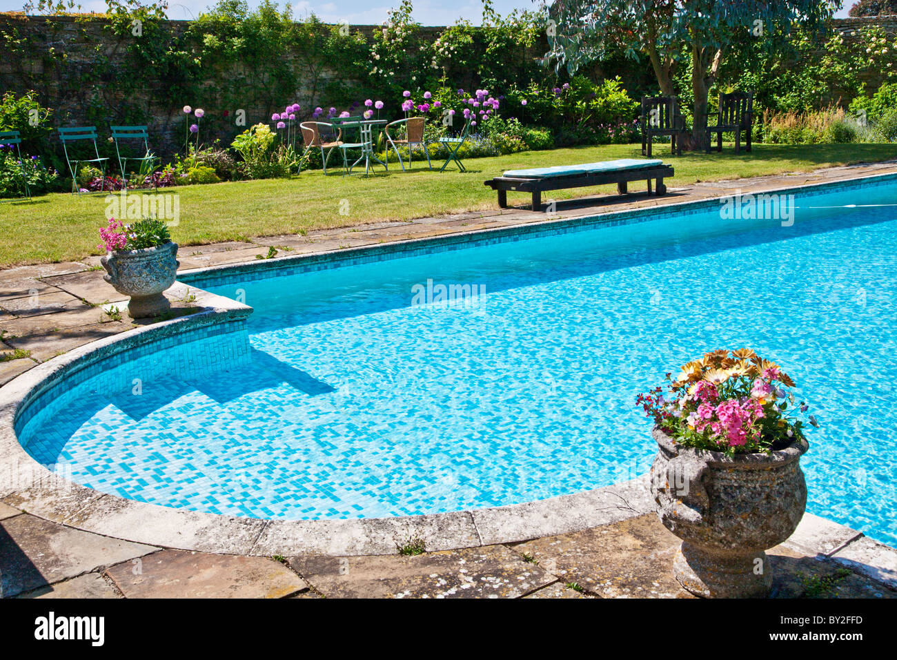 English swimming pool hi-res stock photography and images - Alamy