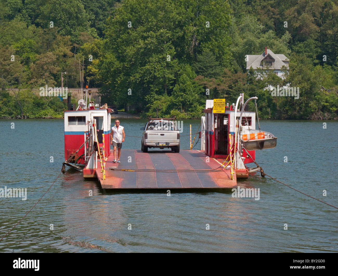Fredericktown Ferry crossing the Monongahela River Stock Photo - Alamy