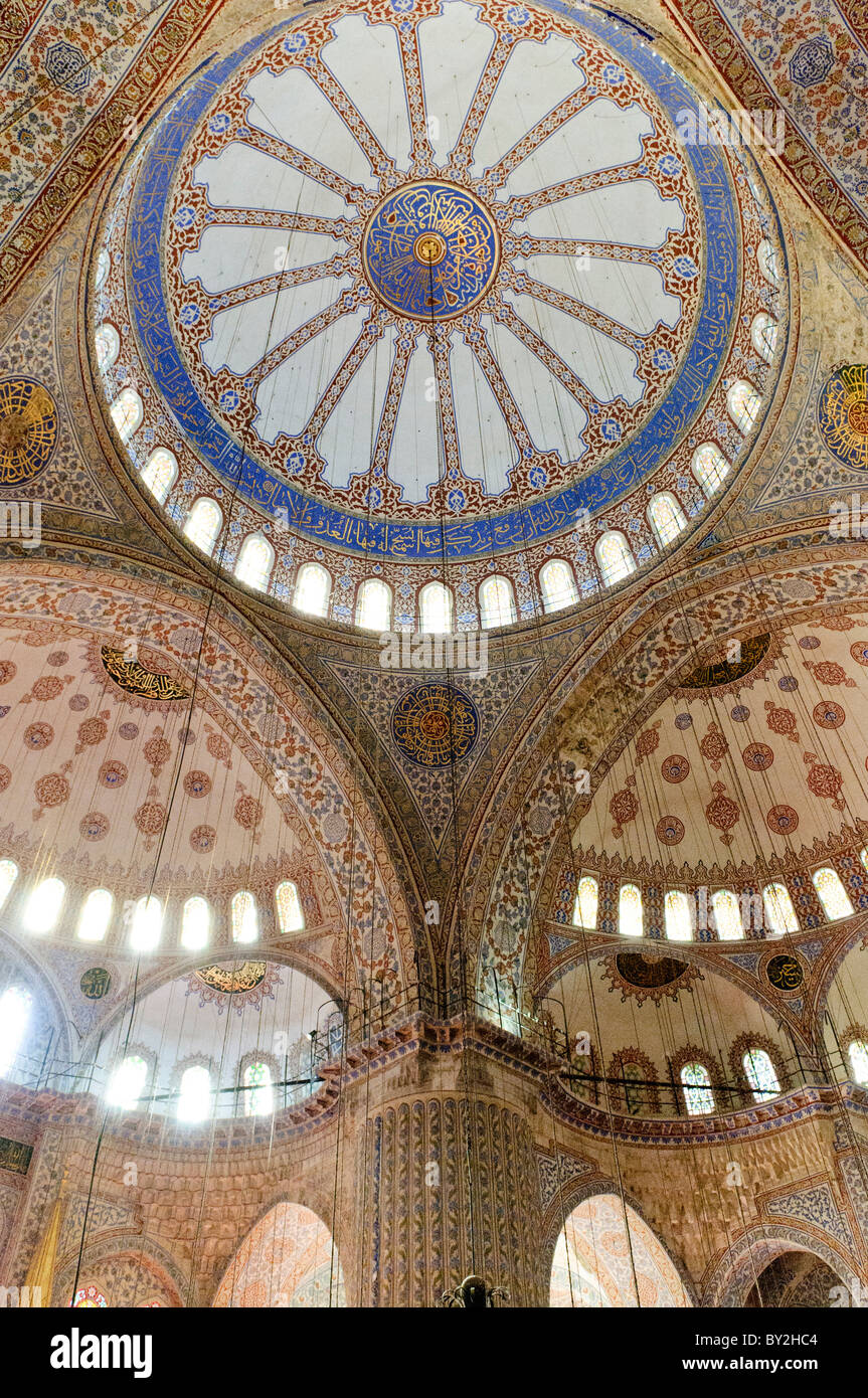 Image captures windows old hi-res stock photography and images - Alamy