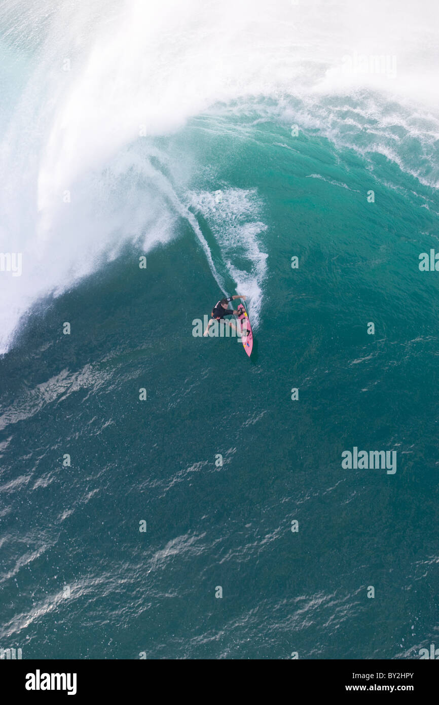 Tow in surfing hawaii hi-res stock photography and images - Alamy