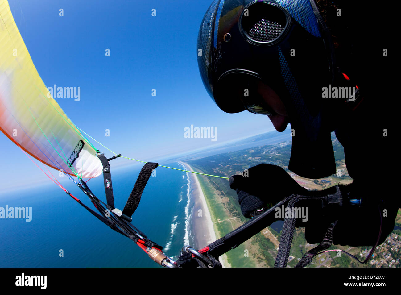 Female paraglider hi-res stock photography and images - Alamy