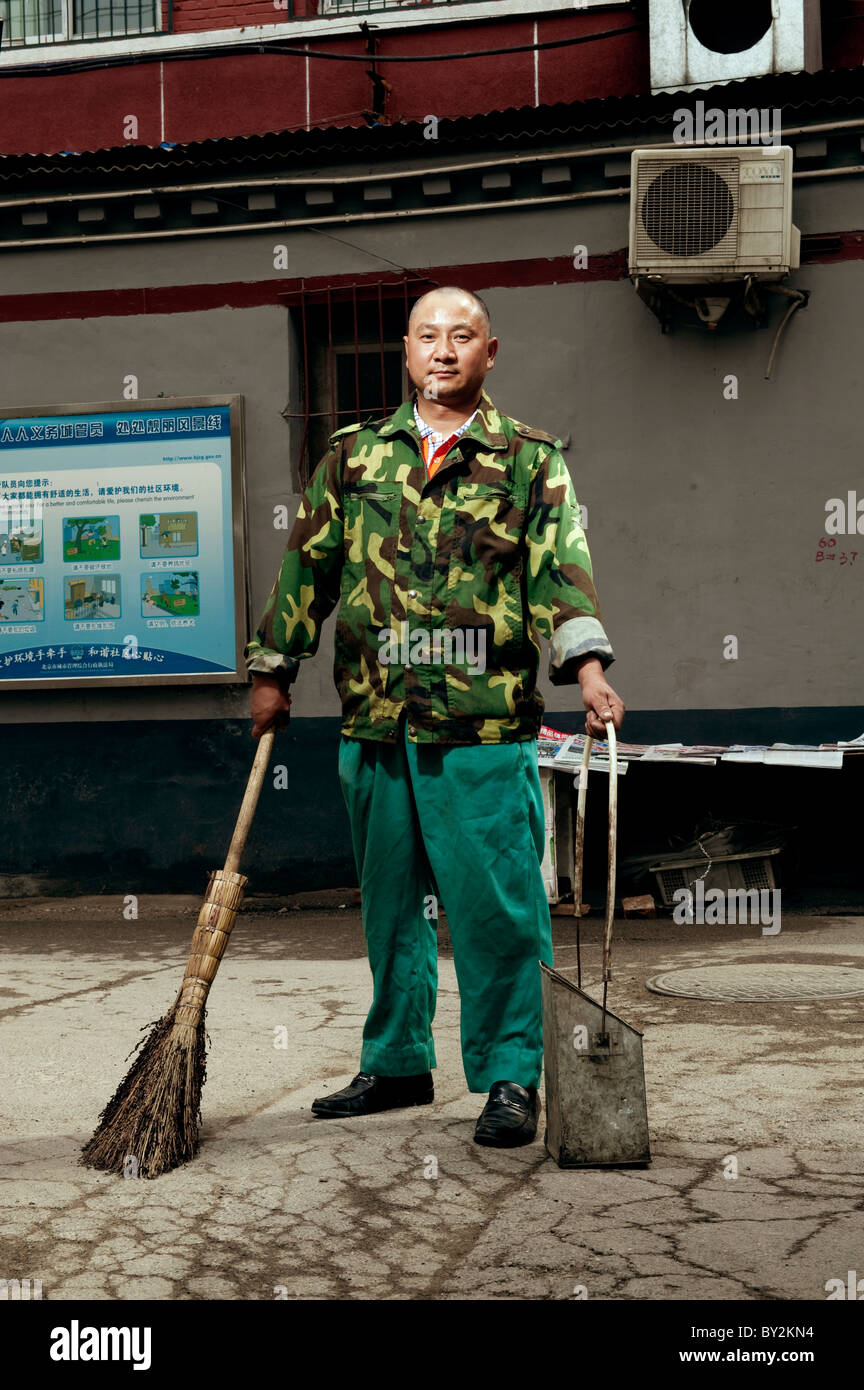 A chinese street cleaner Stock Photo - Alamy