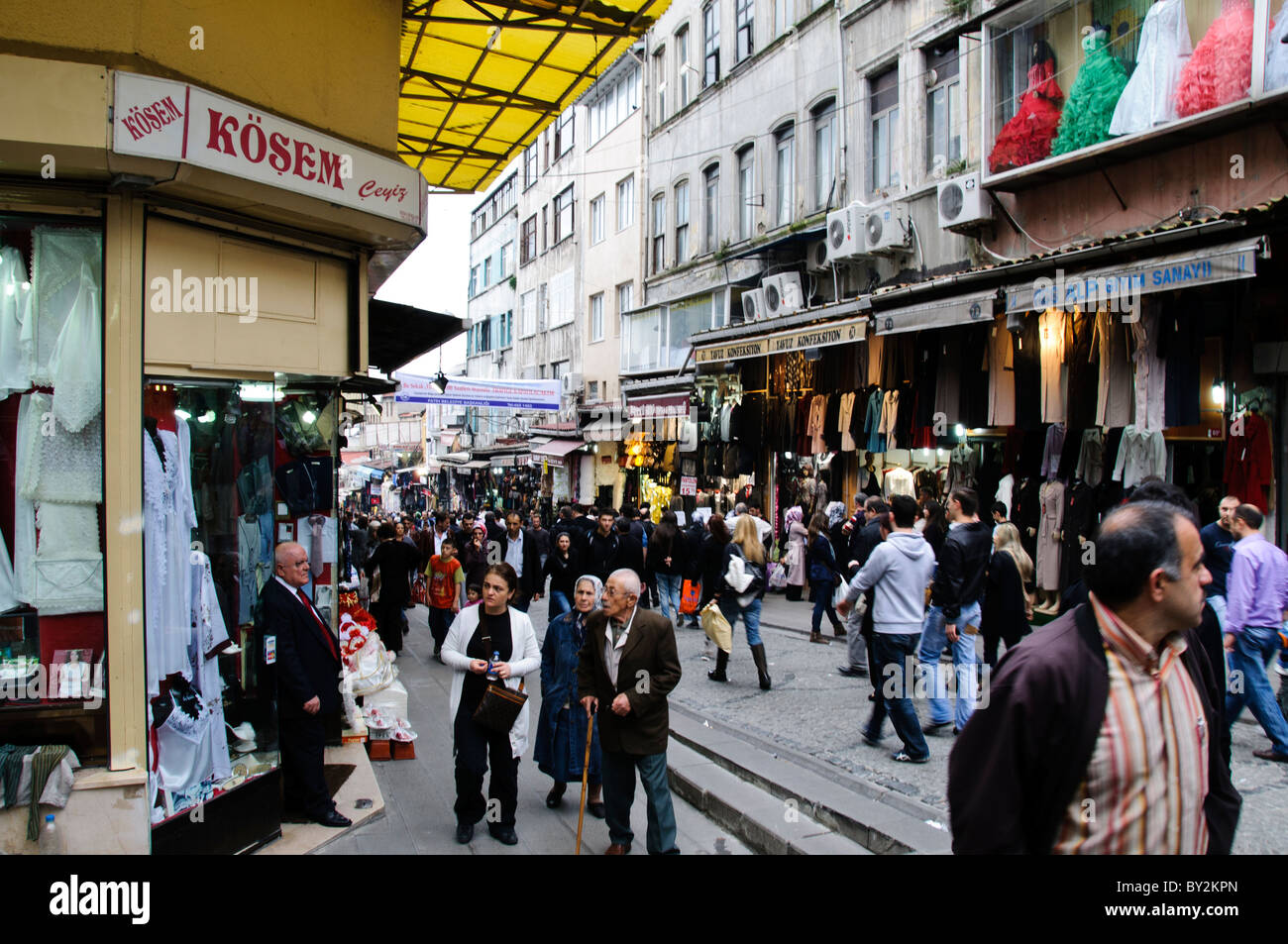 Istanbuls spice market hi-res stock photography and images - Alamy