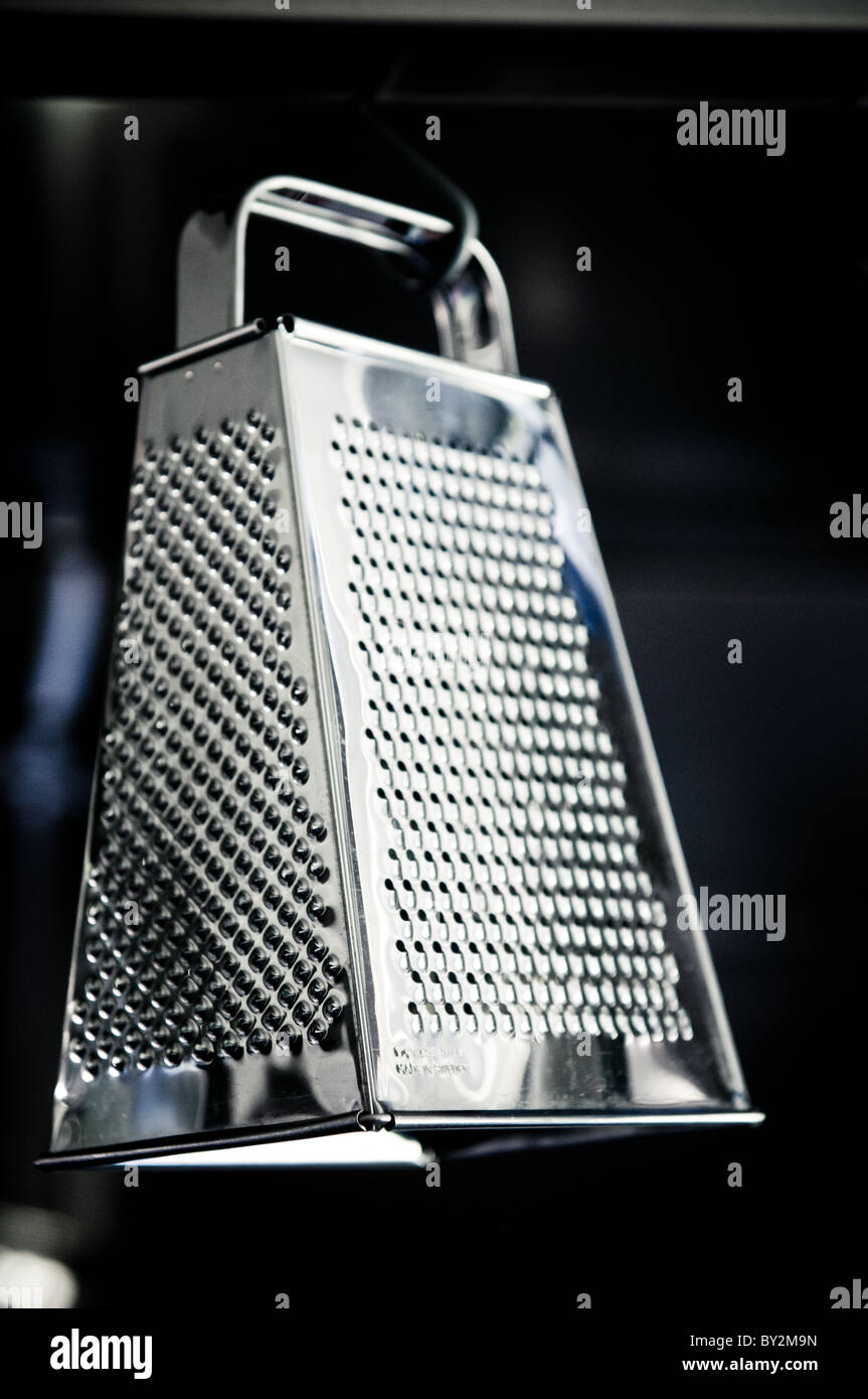 Silver cookware hi-res stock photography and images - Alamy