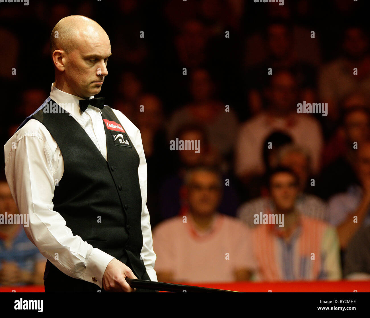 Masters Snooker - Peter Ebdon in action against Marco Fu Stock Photo ...