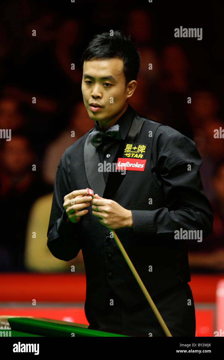 2011 snooker wembley arena hi-res stock photography and images - Alamy