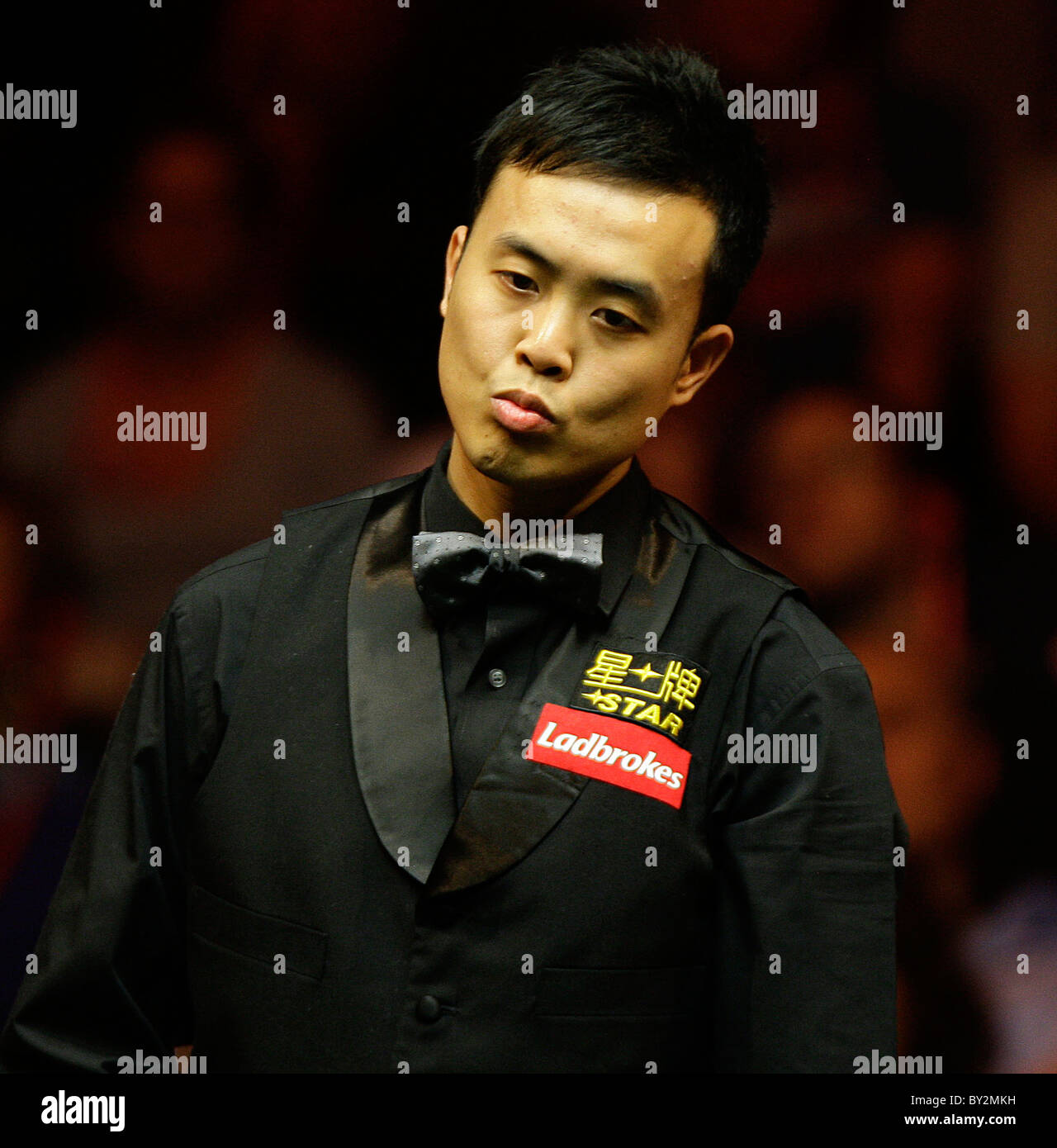Snooker masters hi-res stock photography and images - Alamy