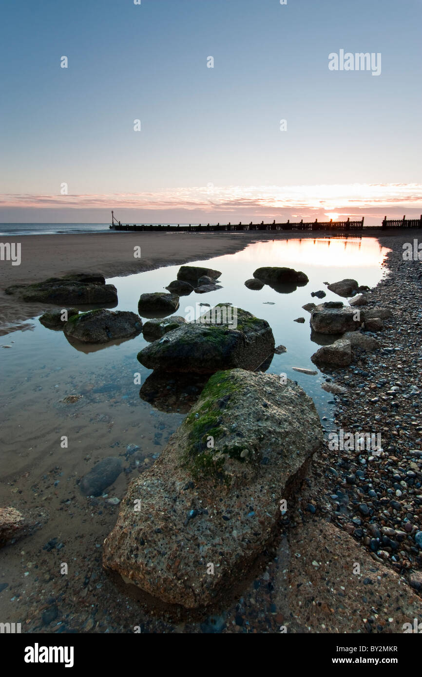 Pebbles in receding tide hi-res stock photography and images - Alamy