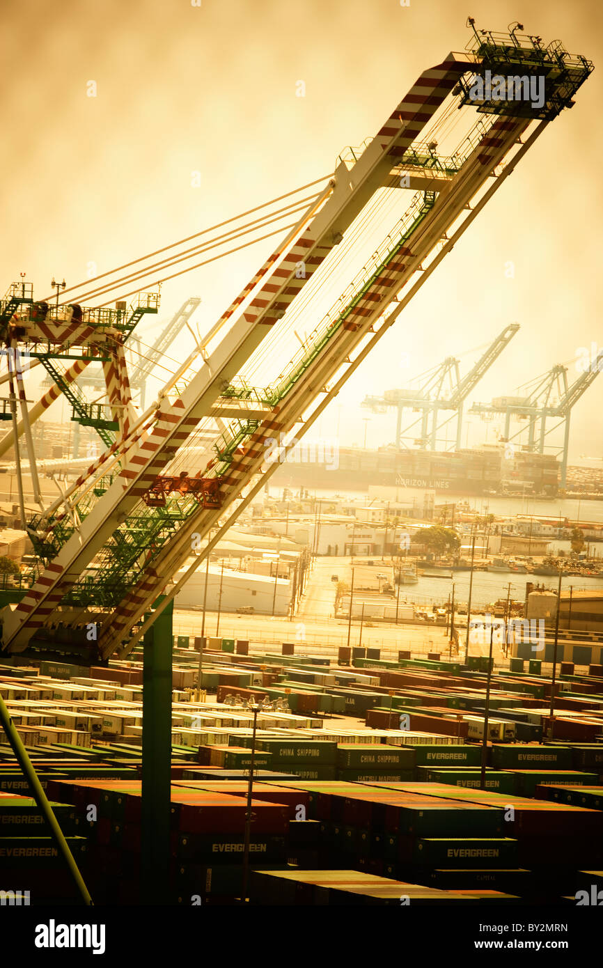 Port of los angeles container docks hi-res stock photography and images ...