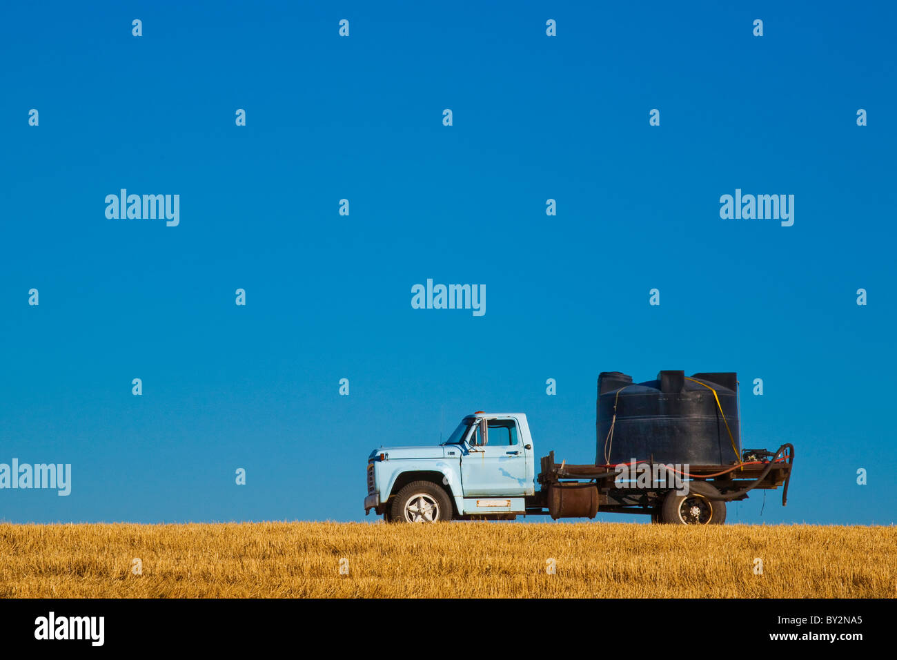 Harvest vehicle hi-res stock photography and images - Alamy