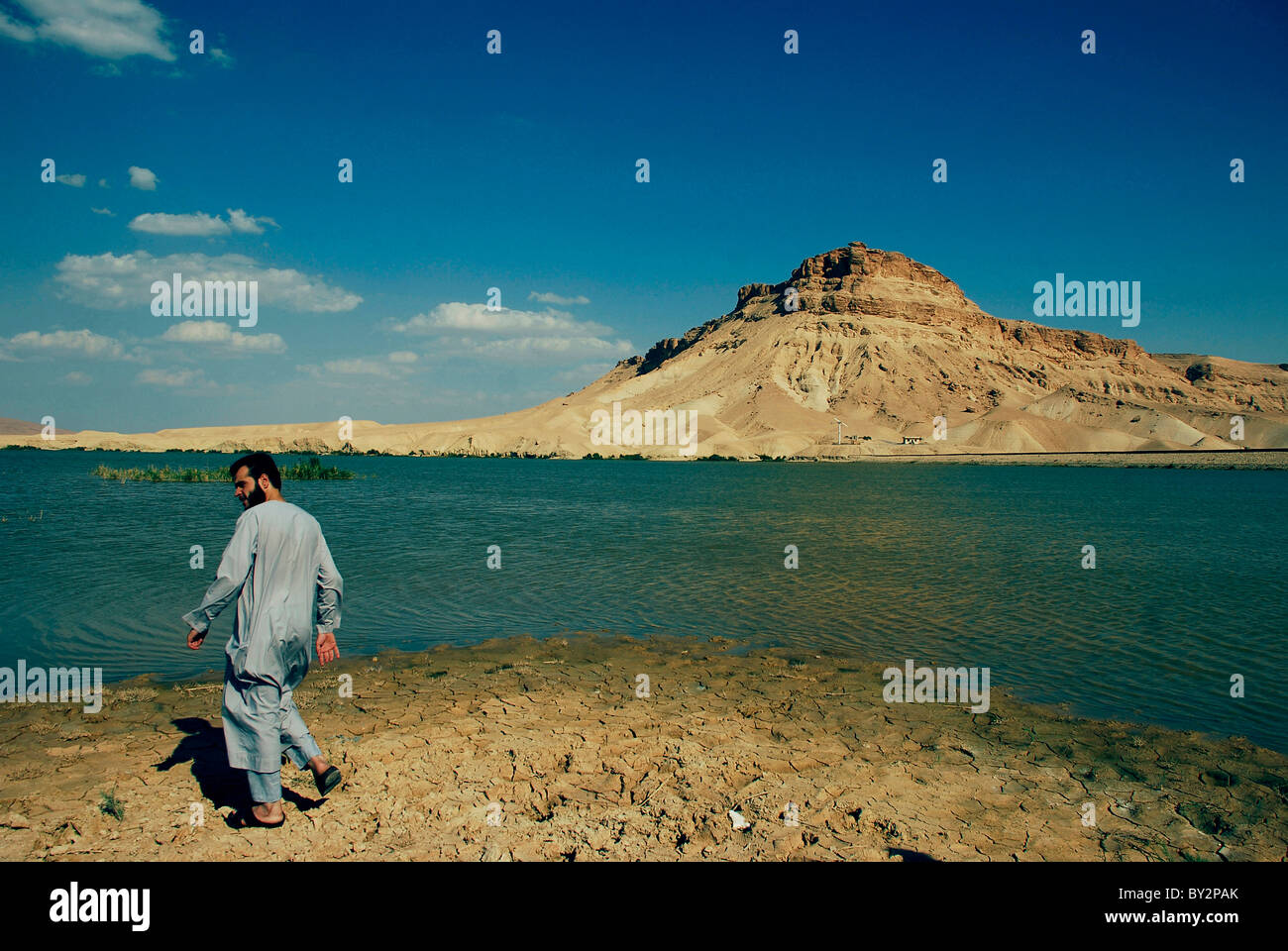 Desert syria hi-res stock photography and images - Alamy