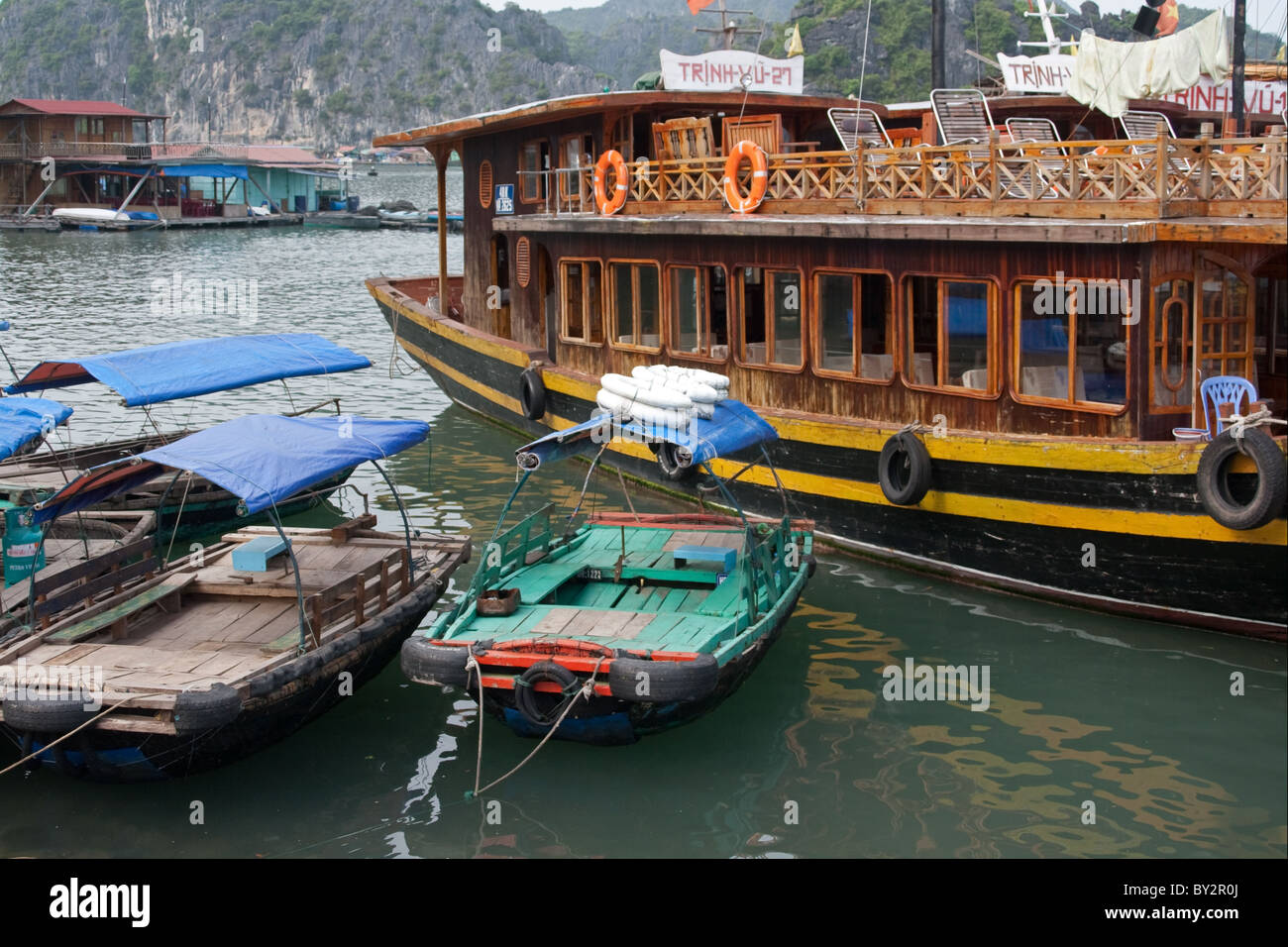 Variety of Vietnamese boats in Halong Bay, North Vietnam Stock Photo ...