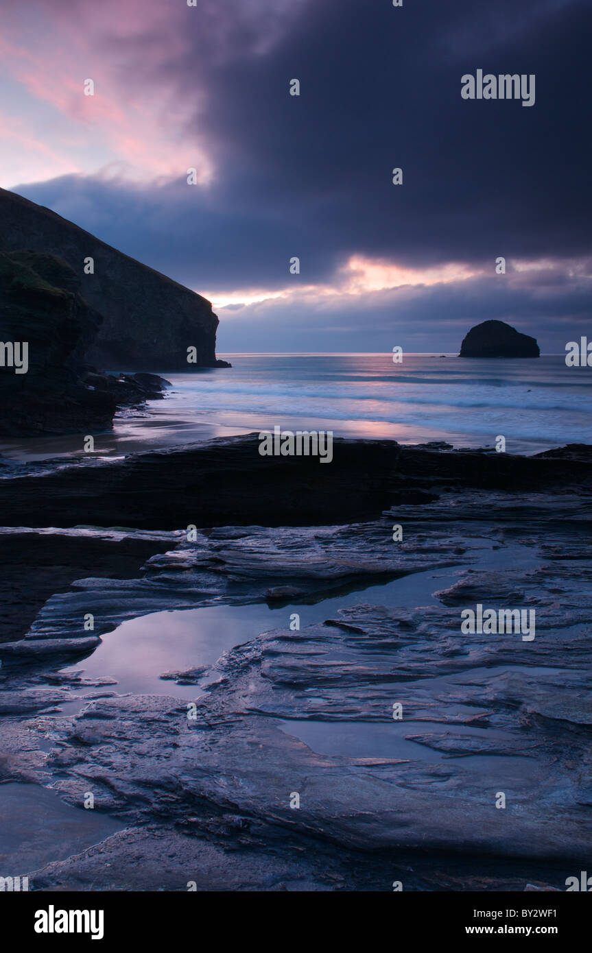 Trebarwith Strand winter sunset Stock Photo - Alamy
