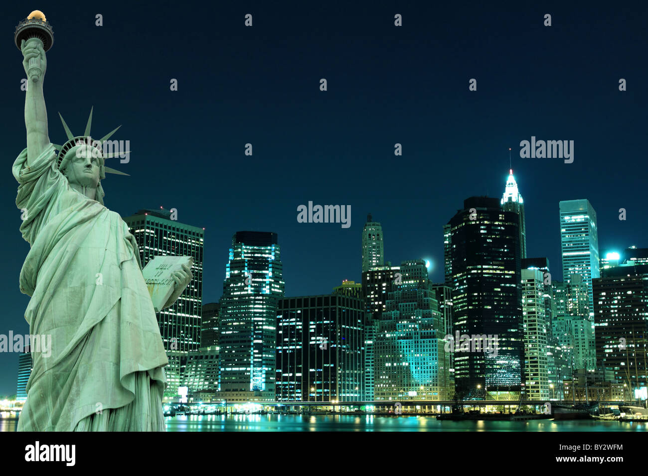 The Statue of Liberty and Manhattan skyline, New York City Stock Photo ...