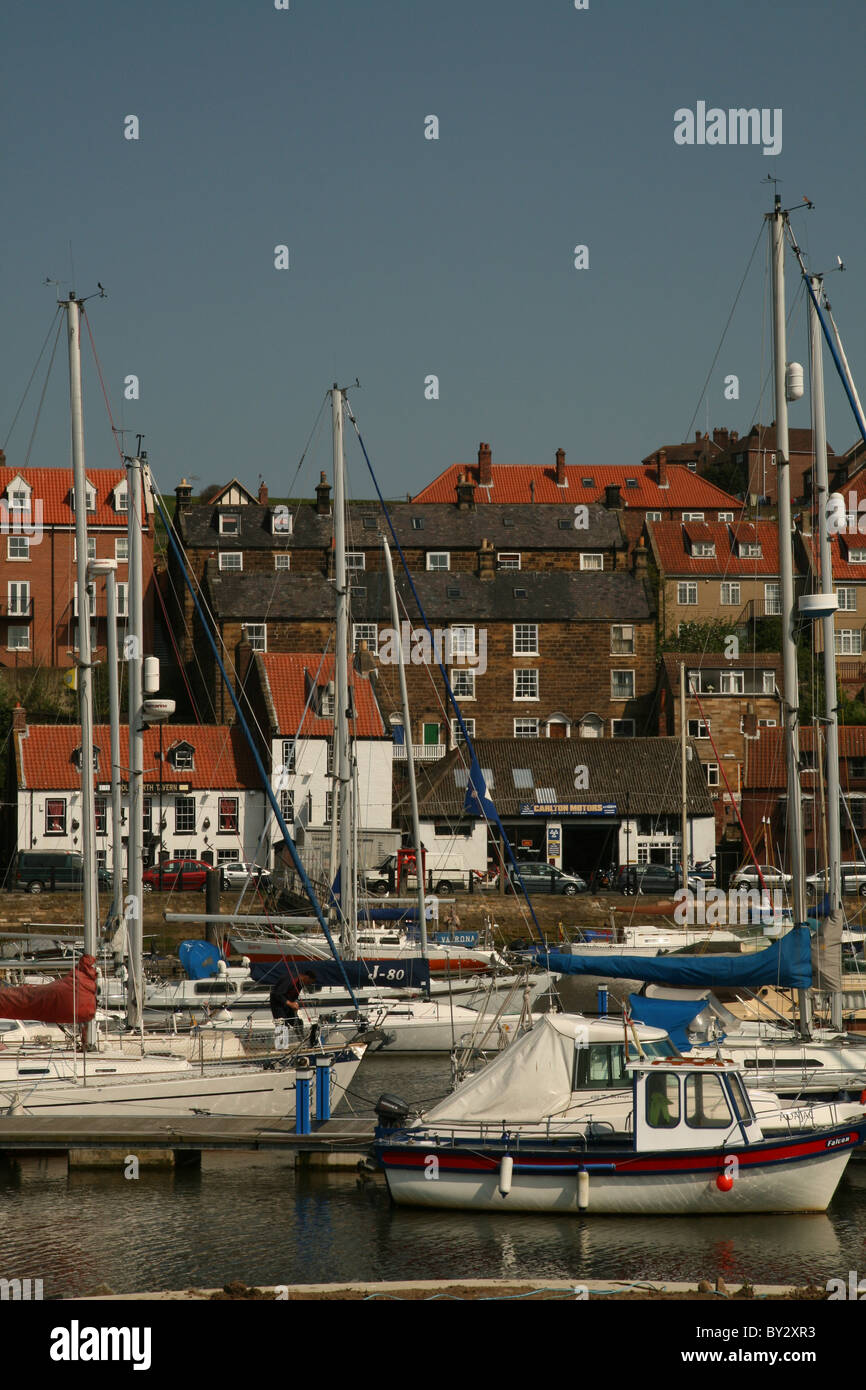 Whitby quay hi-res stock photography and images - Alamy