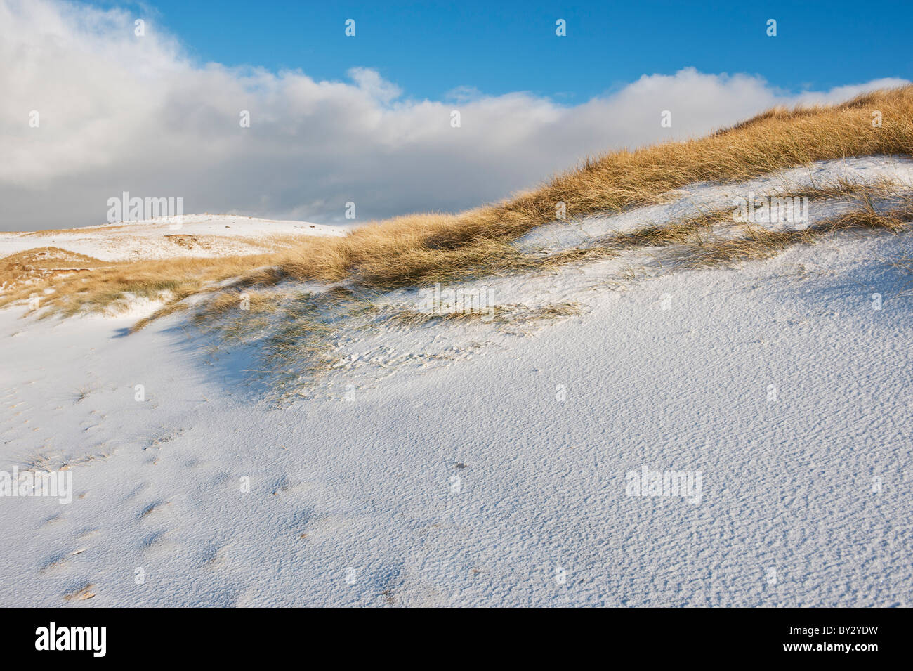Snow covered sand dunes hi-res stock photography and images - Alamy