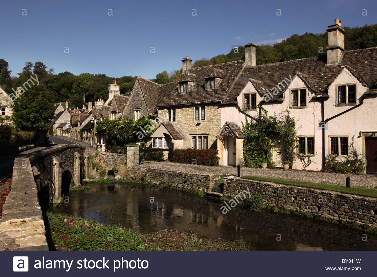 Castle Combe Bridge Stock Photos & Castle Combe Bridge Stock Images - Alamy