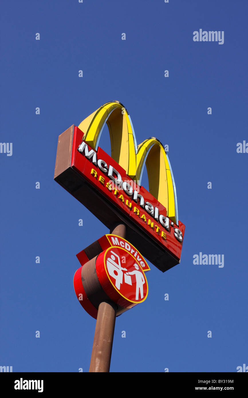 Mcdrive sign with mcdonalds logo hi-res stock photography and images ...