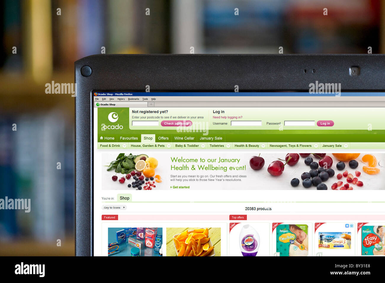 Ocado shopping hi-res stock photography and images - Alamy